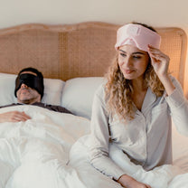 Snoozeband™ Silk - Sleep Mask with Headphones – Snooze Band